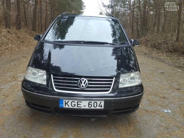 Black Volkswagen Sharan 2008 in Vilnius, with an engine capacity of 2.00 L and mileage of 285 thousand km for 2999 €, photo 7 on AUTOMOTO.COM.LV