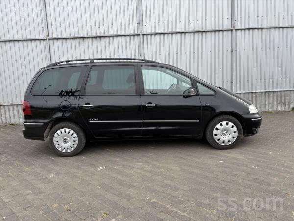 Melns Volkswagen Sharan 2008 Ogre, ar dzinēja tilpumu 2.00 L un nobraukumu 278 tūkst. km par 4200 €, foto 1 vietnē AUTOMOTO.COM.LV