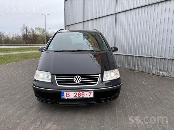 Melns Volkswagen Sharan 2008 Ogre, ar dzinēja tilpumu 2.00 L un nobraukumu 278 tūkst. km par 4200 €, foto 4 vietnē AUTOMOTO.COM.LV