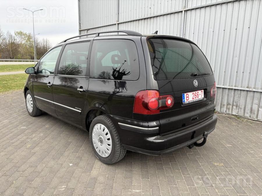 Melns Volkswagen Sharan 2008 Ogre, ar dzinēja tilpumu 2.00 L un nobraukumu 278 tūkst. km par 4200 €, foto 8 vietnē AUTOMOTO.COM.LV