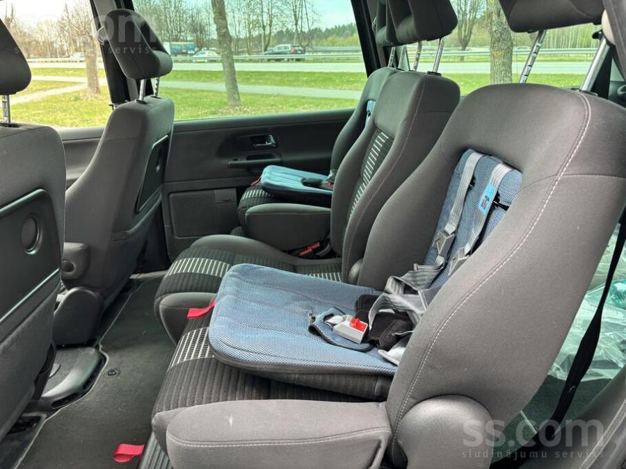 Melns Volkswagen Sharan 2008 Ogre, ar dzinēja tilpumu 2.00 L un nobraukumu 278 tūkst. km par 4200 €, foto 13 vietnē AUTOMOTO.COM.LV