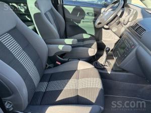 Melns Volkswagen Sharan 2008 Ogre, ar dzinēja tilpumu 2.00 L un nobraukumu 278 tūkst. km par 4200 €, foto 15 vietnē AUTOMOTO.COM.LV
