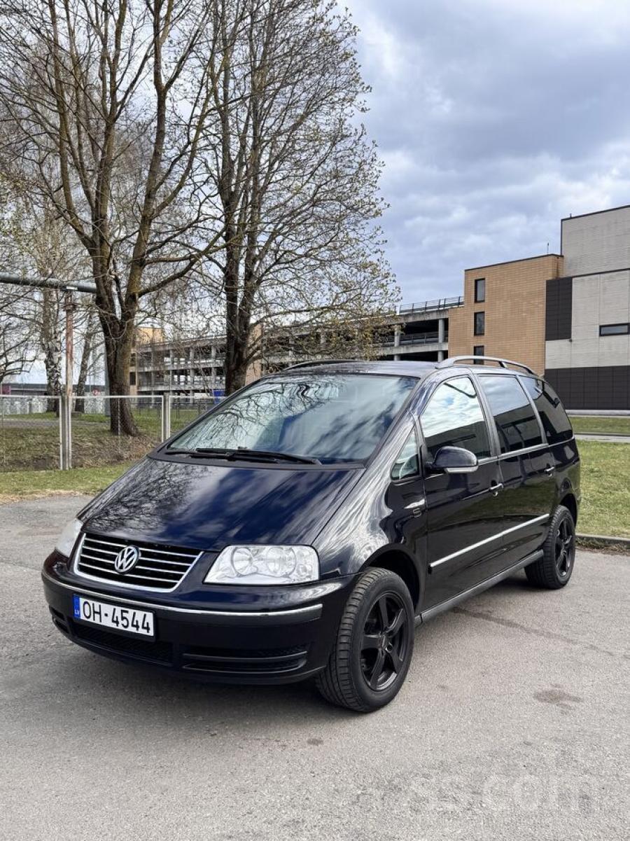 Melns Volkswagen Sharan 2008 Rīga, ar dzinēja tilpumu 1.90 L un nobraukumu 274 tūkst. km par 4300 €, foto 1 vietnē AUTOMOTO.COM.LV
