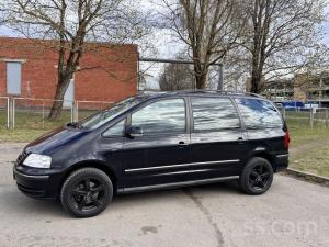 Melns Volkswagen Sharan 2008 Rīga, ar dzinēja tilpumu 1.90 L un nobraukumu 274 tūkst. km par 4300 €, foto 3 vietnē AUTOMOTO.COM.LV