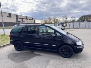 Melns Volkswagen Sharan 2008 Rīga, ar dzinēja tilpumu 1.90 L un nobraukumu 274 tūkst. km par 4300 €, foto 4 vietnē AUTOMOTO.COM.LV