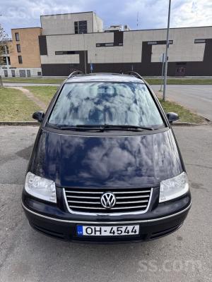 Melns Volkswagen Sharan 2008 Rīga, ar dzinēja tilpumu 1.90 L un nobraukumu 274 tūkst. km par 4300 €, foto 5 vietnē AUTOMOTO.COM.LV