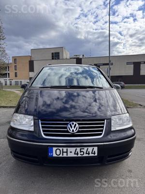 Melns Volkswagen Sharan 2008 Rīga, ar dzinēja tilpumu 1.90 L un nobraukumu 274 tūkst. km par 4300 €, foto 6 vietnē AUTOMOTO.COM.LV