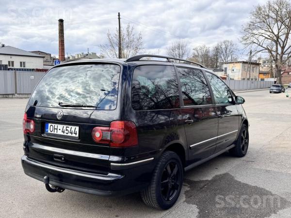 Melns Volkswagen Sharan 2008 Rīga, ar dzinēja tilpumu 1.90 L un nobraukumu 274 tūkst. km par 4300 €, foto 7 vietnē AUTOMOTO.COM.LV