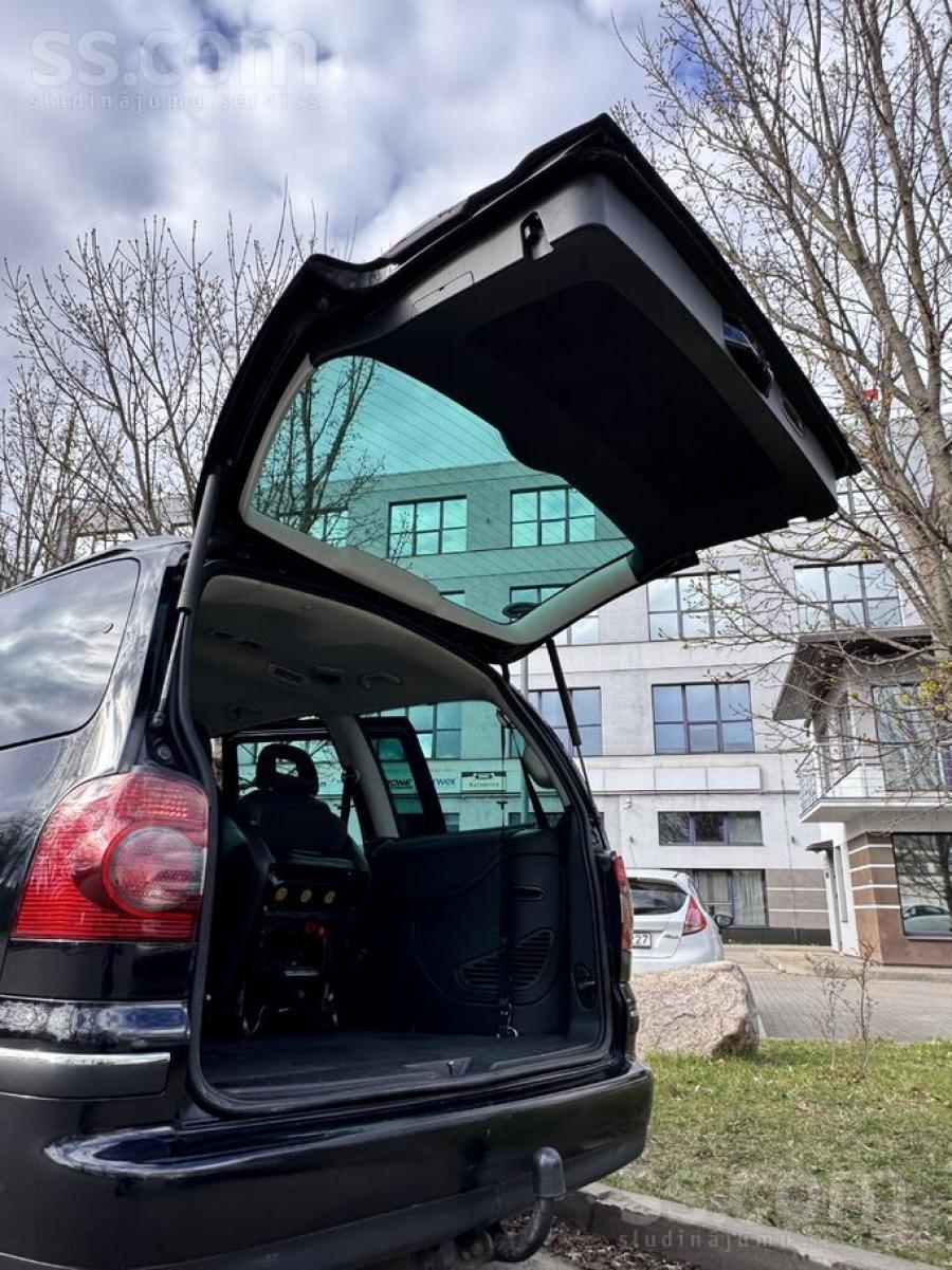 Melns Volkswagen Sharan 2008 Rīga, ar dzinēja tilpumu 1.90 L un nobraukumu 274 tūkst. km par 4300 €, foto 11 vietnē AUTOMOTO.COM.LV