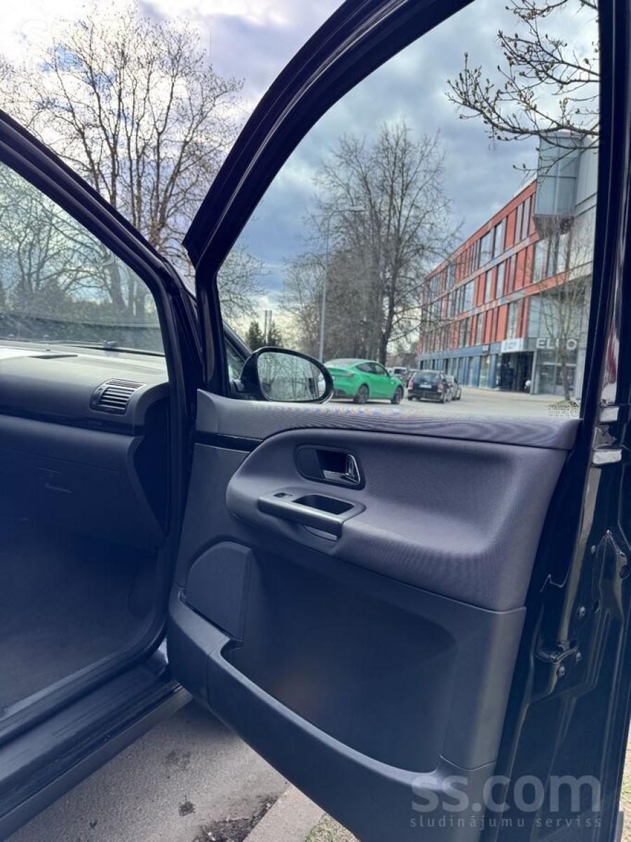 Melns Volkswagen Sharan 2008 Rīga, ar dzinēja tilpumu 1.90 L un nobraukumu 274 tūkst. km par 4300 €, foto 22 vietnē AUTOMOTO.COM.LV
