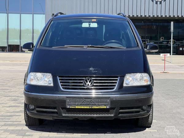 Black Volkswagen Sharan 2008 in Siauliai, with an engine capacity of 2.00 L and mileage of 299 thousand km for 3650 €, photo 3 on AUTOMOTO.COM.LV