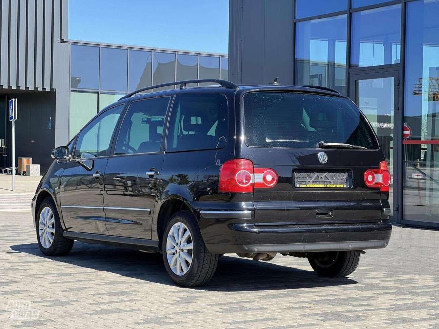 Melns Volkswagen Sharan 2008 Šauļi, ar dzinēja tilpumu 2.00 L un nobraukumu 299 tūkst. km par 3650 €, foto 8 vietnē AUTOMOTO.COM.LV