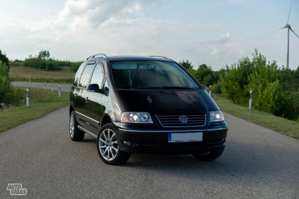 Black Volkswagen Sharan 2008 in Ukmerge, with an engine capacity of 2.00 L and mileage of 292 thousand km for 3400 €, photo 1 on AUTOMOTO.COM.LV