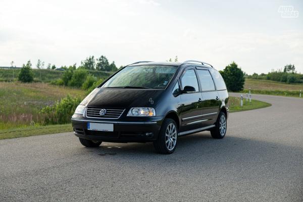 Black Volkswagen Sharan 2008 in Ukmerge, with an engine capacity of 2.00 L and mileage of 292 thousand km for 3400 €, photo 6 on AUTOMOTO.COM.LV