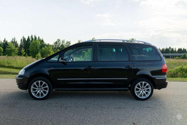Melns Volkswagen Sharan 2008 Ukmergė, ar dzinēja tilpumu 1.97 L un nobraukumu 292 tūkst. km par 3300 €, foto 6 vietnē AUTOMOTO.COM.LV