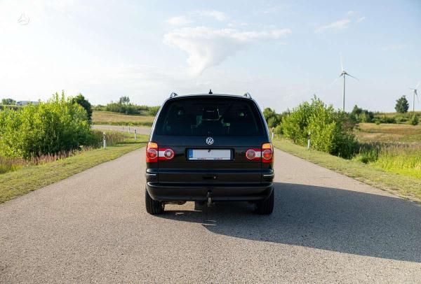 Melns Volkswagen Sharan 2008 Ukmergė, ar dzinēja tilpumu 1.97 L un nobraukumu 292 tūkst. km par 3300 €, foto 10 vietnē AUTOMOTO.COM.LV