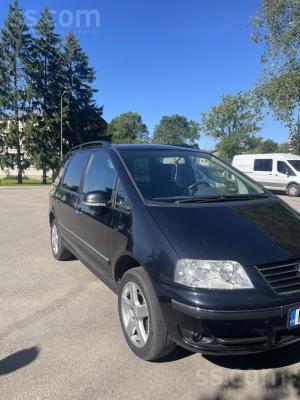Black Volkswagen Sharan 2009 in Ogre, with an engine capacity of 2.00 L and mileage of 335 thousand km for 3800 €, photo 10 on AUTOMOTO.COM.LV