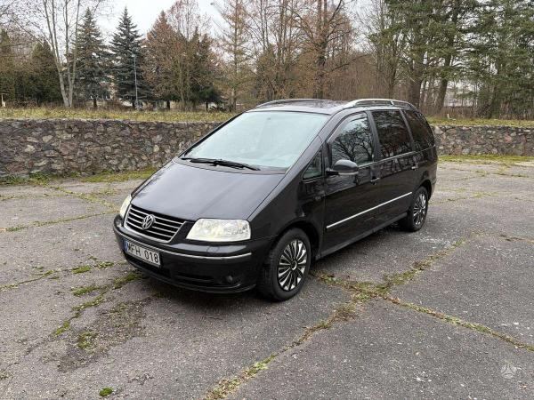 Black Volkswagen Sharan 2009 in Kedainiai, with an engine capacity of 1.97 L and mileage of 269 thousand km for 4289 €, photo 1 on AUTOMOTO.COM.LV
