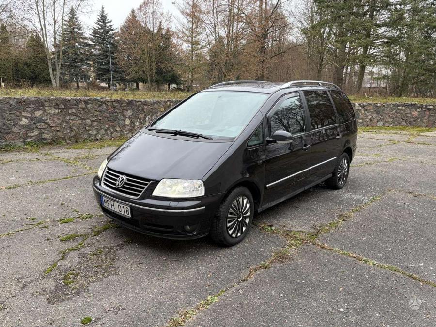 Melns Volkswagen Sharan 2009 Kėdainiai, ar dzinēja tilpumu 1.97 L un nobraukumu 269 tūkst. km par 4289 €, foto 1 vietnē AUTOMOTO.COM.LV