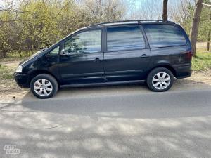 Black Volkswagen Sharan 2009 in Vilnius, with an engine capacity of 2.00 L and mileage of 370 thousand km for 2750 €, photo 7 on AUTOMOTO.COM.LV