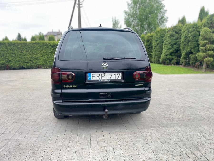 Melns Volkswagen Sharan 2009 Viļņa, ar dzinēja tilpumu 2.00 L un nobraukumu 385 tūkst. km par 2700 €, foto 9 vietnē AUTOMOTO.COM.LV