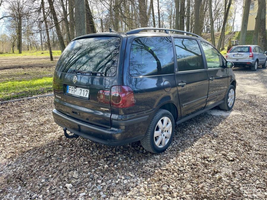 Черный Фольксваген Шаран 2009 в Вильнюс, объемом двигателя 2.00 л и пробегом 387 тыс. км за 2500 €, фото 9 на AUTOMOTO.COM.LV