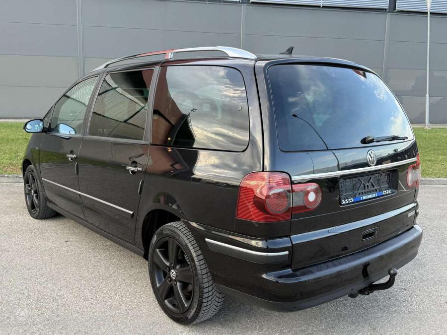 Melns Volkswagen Sharan 2009 Prienai, ar dzinēja tilpumu 1.97 L un nobraukumu 246 tūkst. km par 4450 €, foto 5 vietnē AUTOMOTO.COM.LV