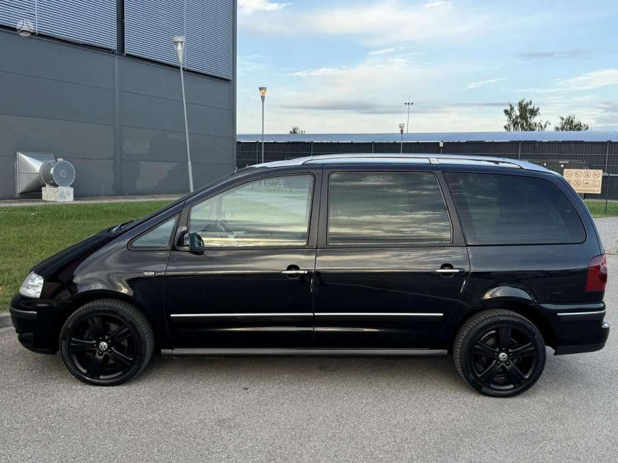 Melns Volkswagen Sharan 2009 Prienai, ar dzinēja tilpumu 1.97 L un nobraukumu 246 tūkst. km par 4450 €, foto 6 vietnē AUTOMOTO.COM.LV