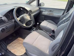 Melns Volkswagen Sharan 2009 Prienai, ar dzinēja tilpumu 1.97 L un nobraukumu 246 tūkst. km par 4450 €, foto 8 vietnē AUTOMOTO.COM.LV