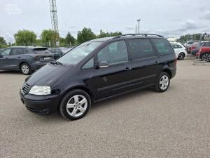 Melns Volkswagen Sharan 2009 Marijampole, ar dzinēja tilpumu 2.00 L un nobraukumu 285 tūkst. km par 4100 €, foto  vietnē AUTOMOTO.COM.LV