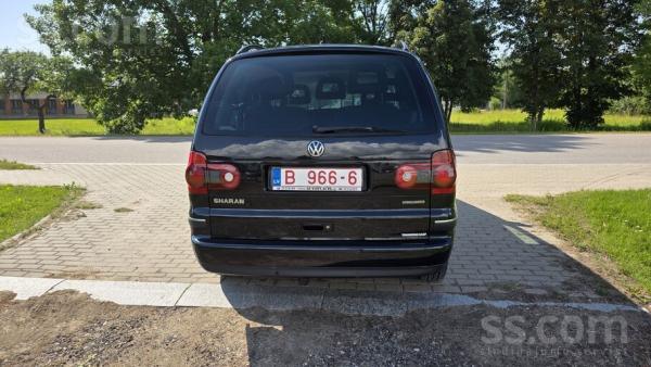 Black Volkswagen Sharan 2009 in Limbazi, with an engine capacity of 2.00 L and mileage of 241 thousand km for 5850 €, photo 7 on AUTOMOTO.COM.LV
