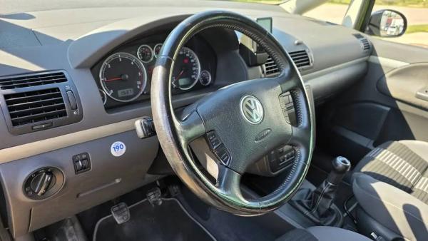 Melns Volkswagen Sharan 2009 Rīga, ar dzinēja tilpumu 2.00 L un nobraukumu 241 tūkst. km par 5850 €, foto 10 vietnē AUTOMOTO.COM.LV
