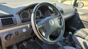 Black Volkswagen Sharan 2009 in Riga, with an engine capacity of 2.00 L and mileage of 241 thousand km for 5850 €, photo 11 on AUTOMOTO.COM.LV
