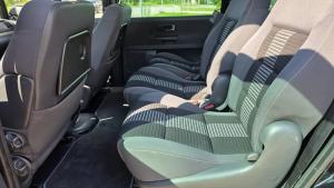 Black Volkswagen Sharan 2009 in Riga, with an engine capacity of 2.00 L and mileage of 241 thousand km for 5850 €, photo 19 on AUTOMOTO.COM.LV