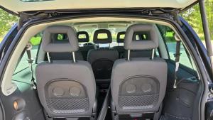Black Volkswagen Sharan 2009 in Riga, with an engine capacity of 2.00 L and mileage of 241 thousand km for 5850 €, photo 23 on AUTOMOTO.COM.LV