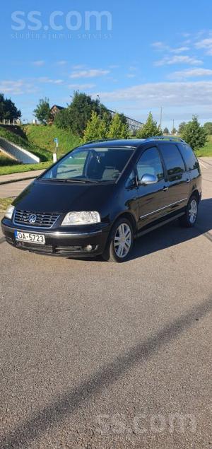 Melns Volkswagen Sharan 2009 Daugavpils, ar dzinēja tilpumu 2.00 L un nobraukumu 0 tūkst. km par 3900 €, foto  vietnē AUTOMOTO.COM.LV