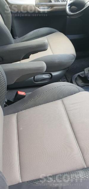 Melns Volkswagen Sharan 2009 Daugavpils, ar dzinēja tilpumu 2.00 L un nobraukumu 0 tūkst. km par 3900 €, foto 9 vietnē AUTOMOTO.COM.LV