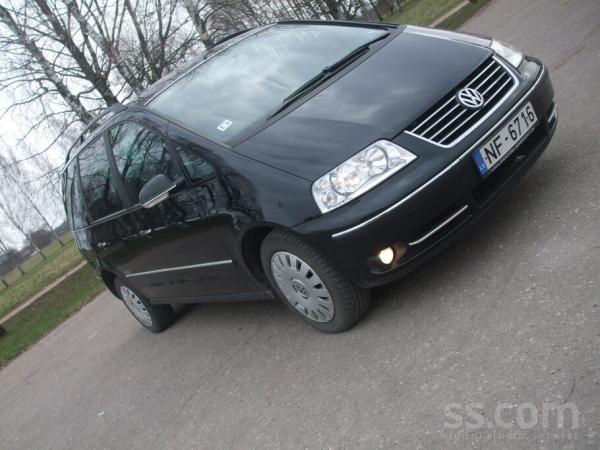 Melns Volkswagen Sharan 2009 Rīga, ar dzinēja tilpumu 2.00 L un nobraukumu 334 tūkst. km par 5100 €, foto 3 vietnē AUTOMOTO.COM.LV