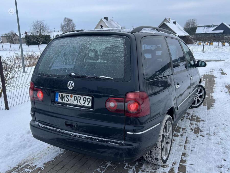 Melns Volkswagen Sharan 2010 Birštonas, ar dzinēja tilpumu 2.00 L un nobraukumu 340 tūkst. km par 3550 €, foto 3 vietnē AUTOMOTO.COM.LV