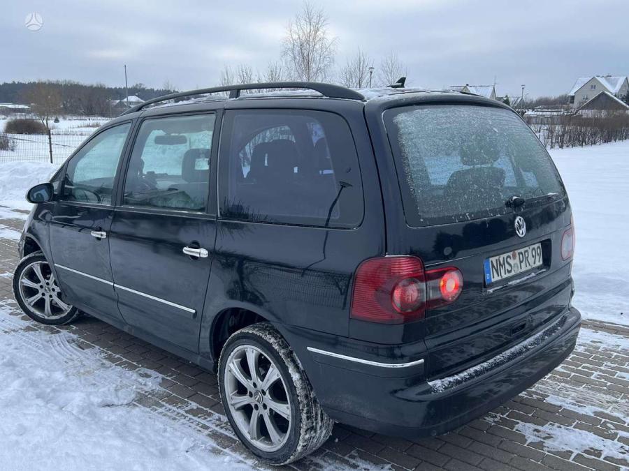 Melns Volkswagen Sharan 2010 Birštonas, ar dzinēja tilpumu 2.00 L un nobraukumu 340 tūkst. km par 3550 €, foto 6 vietnē AUTOMOTO.COM.LV