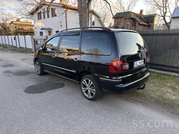 Melns Volkswagen Sharan 2010 Jūrmala, ar dzinēja tilpumu 2.00 L un nobraukumu 369 tūkst. km par 3700 €, foto 2 vietnē AUTOMOTO.COM.LV