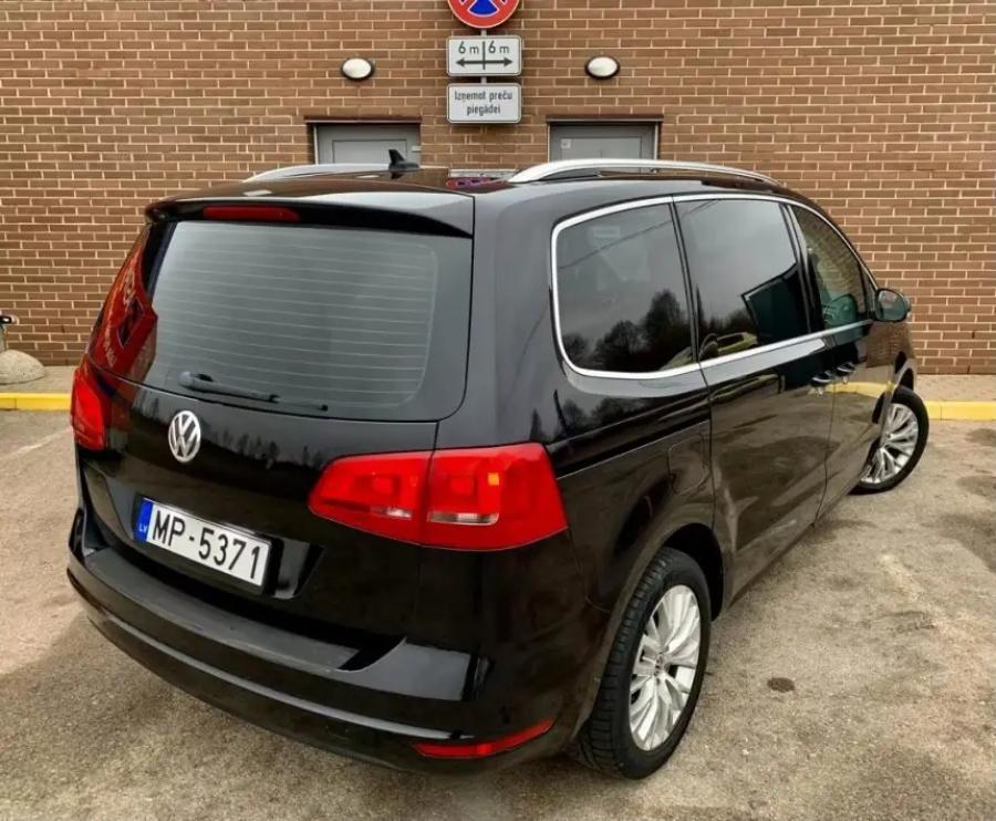 Melns Volkswagen Sharan 2010 Jelgava, ar dzinēja tilpumu 2.00 L un nobraukumu 269 tūkst. km par 8900 €, foto 4 vietnē AUTOMOTO.COM.LV