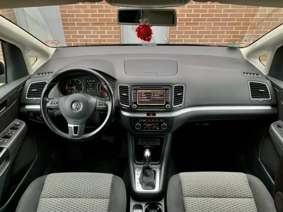 Melns Volkswagen Sharan 2010 Jelgava, ar dzinēja tilpumu 2.00 L un nobraukumu 269 tūkst. km par 8900 €, foto 6 vietnē AUTOMOTO.COM.LV