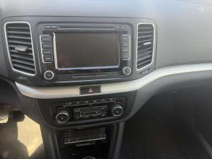 Black Volkswagen Sharan 2010 in Panevezys, with an engine capacity of 1.97 L and mileage of 365 thousand km for 4999 €, photo 14 on AUTOMOTO.COM.LV