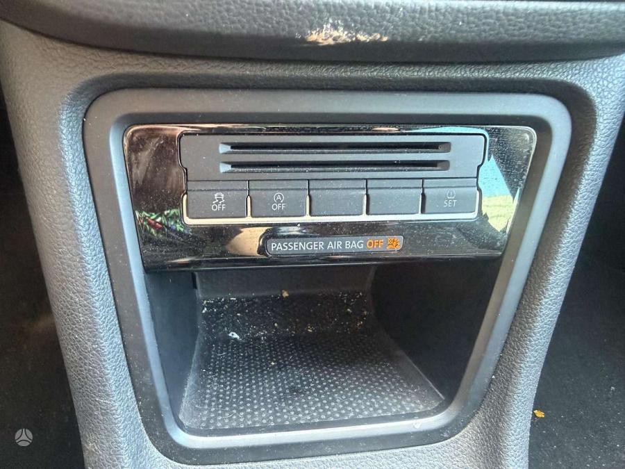 Black Volkswagen Sharan 2010 in Panevezys, with an engine capacity of 1.97 L and mileage of 365 thousand km for 4999 €, photo 15 on AUTOMOTO.COM.LV