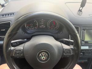 Black Volkswagen Sharan 2010 in Panevezys, with an engine capacity of 1.97 L and mileage of 365 thousand km for 4999 €, photo 21 on AUTOMOTO.COM.LV