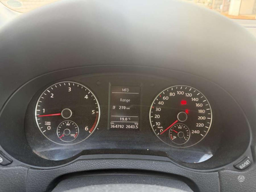 Black Volkswagen Sharan 2010 in Panevezys, with an engine capacity of 1.97 L and mileage of 365 thousand km for 4999 €, photo 28 on AUTOMOTO.COM.LV