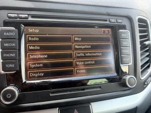 Melns Volkswagen Sharan 2010 Panevēža, ar dzinēja tilpumu 2.00 L un nobraukumu 365 tūkst. km par 5200 €, foto 18 vietnē AUTOMOTO.COM.LV