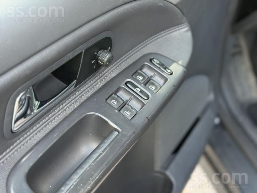 Melns Volkswagen Sharan 2010 Jelgava, ar dzinēja tilpumu 2.00 L un nobraukumu 371 tūkst. km par 3600 €, foto 12 vietnē AUTOMOTO.COM.LV