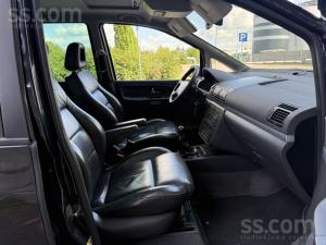 Melns Volkswagen Sharan 2010 Jelgava, ar dzinēja tilpumu 2.00 L un nobraukumu 371 tūkst. km par 3600 €, foto 17 vietnē AUTOMOTO.COM.LV